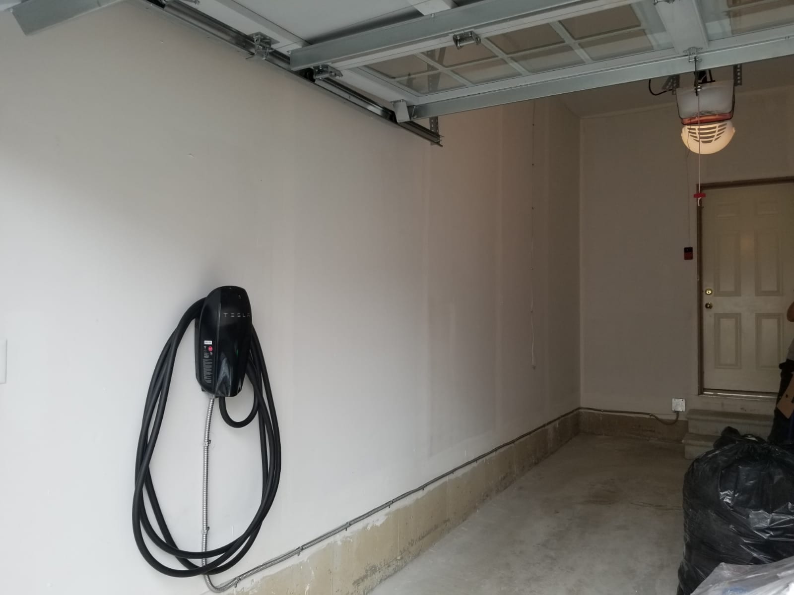 Residential EV Charging Station - Evolute Power